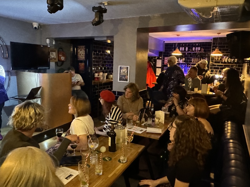 The Grosvenor Bar in Brighton, Sussex, England | tvChix